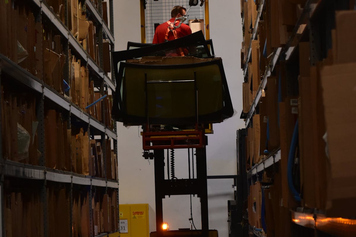 Handling Rapid Fulfillment Demands in E-commerce Warehousing Using ...